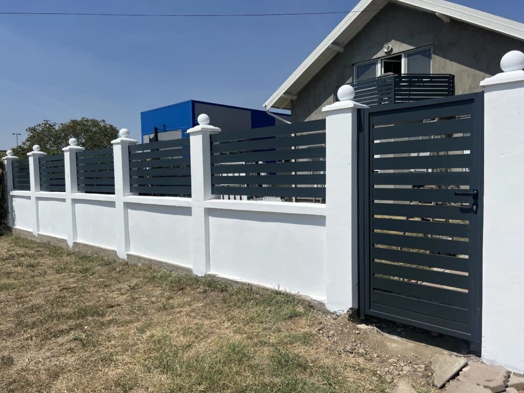 Voganj – Ugradili smo aluminijumsku ogradu i krilnu kapiju! - Gold Standard